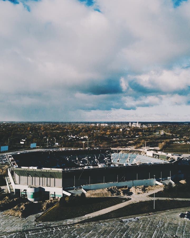 Pontiac Silverdome Demolish Stock Photo - Image of silverdome, michigan ...