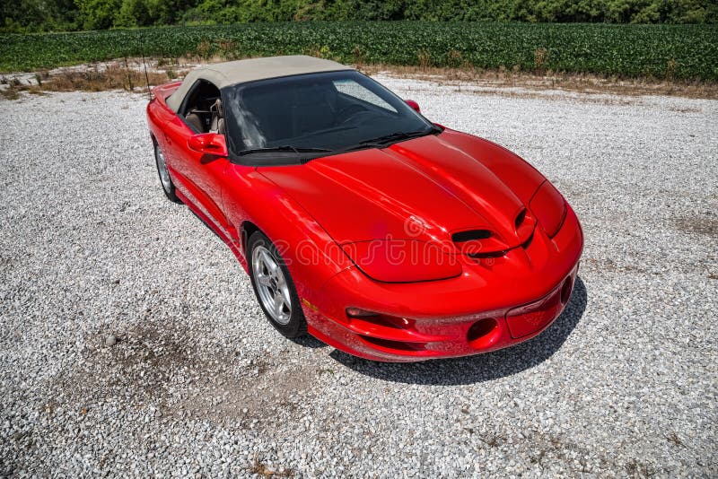 2002 Pontiac Trans am editorial photo. Image of fast - 42589366