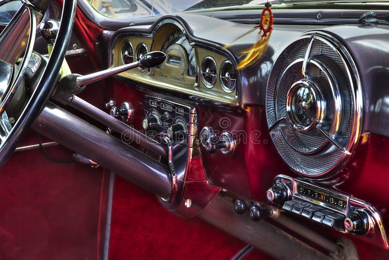 Pontiac Vintage Car Dashboard Editorial Stock Photo - Image of ...