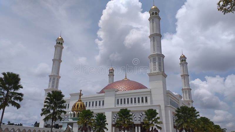 Pontianak Mujahidin Grand Mosque. Stock Photo - Image of pontianak ...