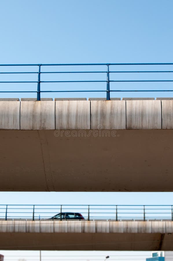 Vecchi Contro Moderni Ponti Autostrada Immagine Stock - Immagine di ...