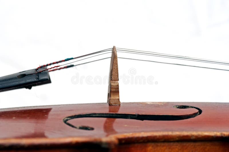 Ponticello del violino fotografia stock. Immagine di strumento - 2347026