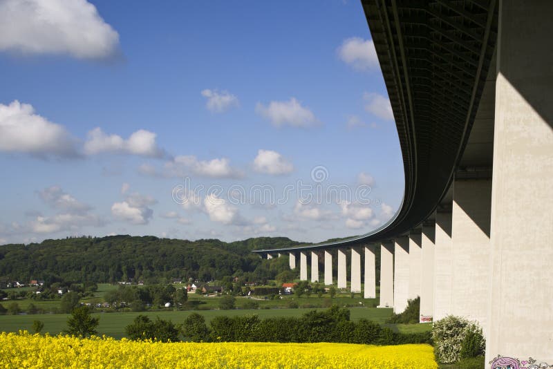 Ponticello Dell'autostrada Della Valle Di Ruhr Fotografia Stock ...