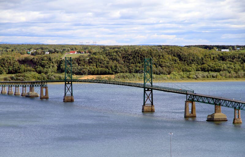 Ponticello Sul Fiume Della St Lawrence Fotografia Stock - Immagine di ...