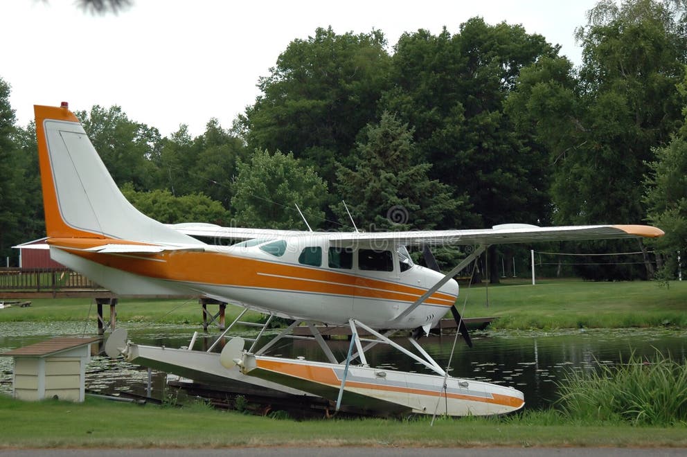 Pontoon Plane stock photo. Image of vessel, river, airplane - 1016300
