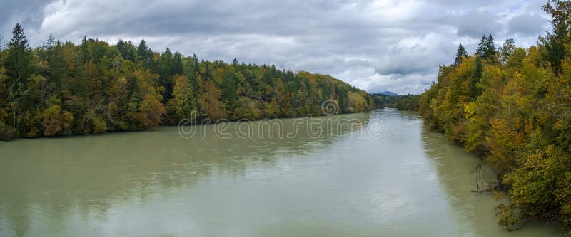 Pontos altos do Rio Sava foto de stock. Imagem de chuva - 98518224