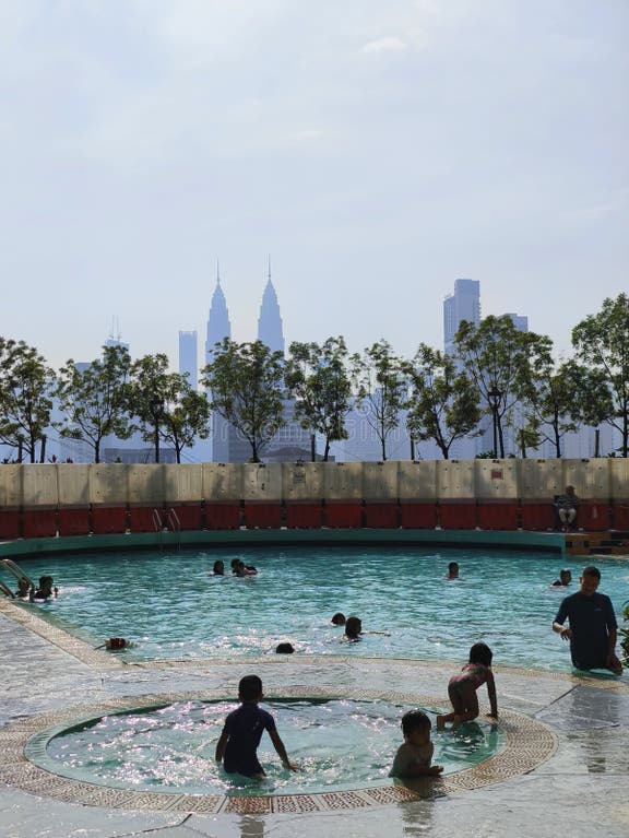 Pool Side View with KLCC Tower in KL Editorial Photo - Image of pool ...
