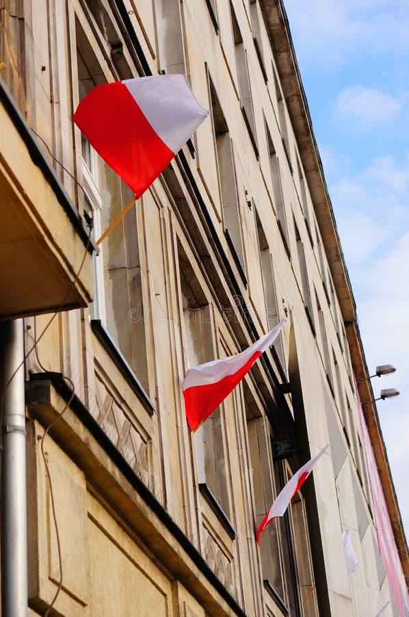 Poolse vlaggen stock foto. Image of poetsmiddel, rood - 36276934