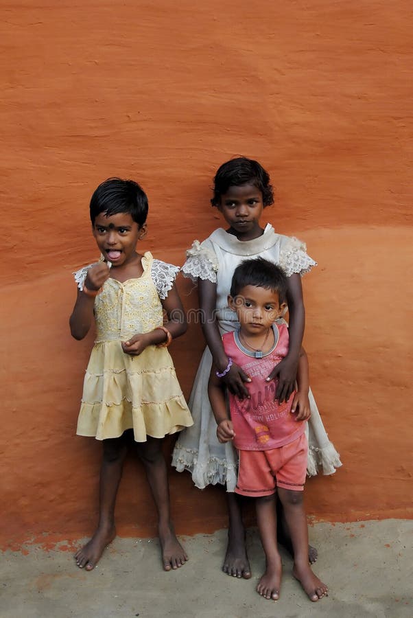 Poor Children in India editorial photo. Image of life - 21896756