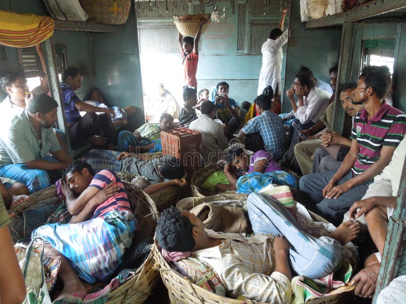 Poor crowds editorial image. Image of train, bengali - 85502955