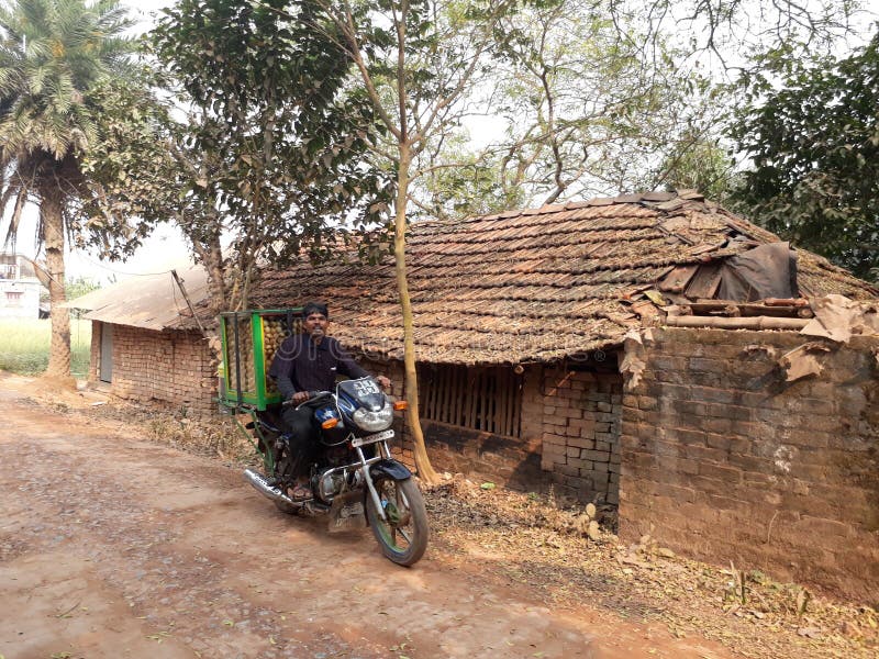 POOR CROWDS editorial stock photo. Image of bengali, poor - 85501978