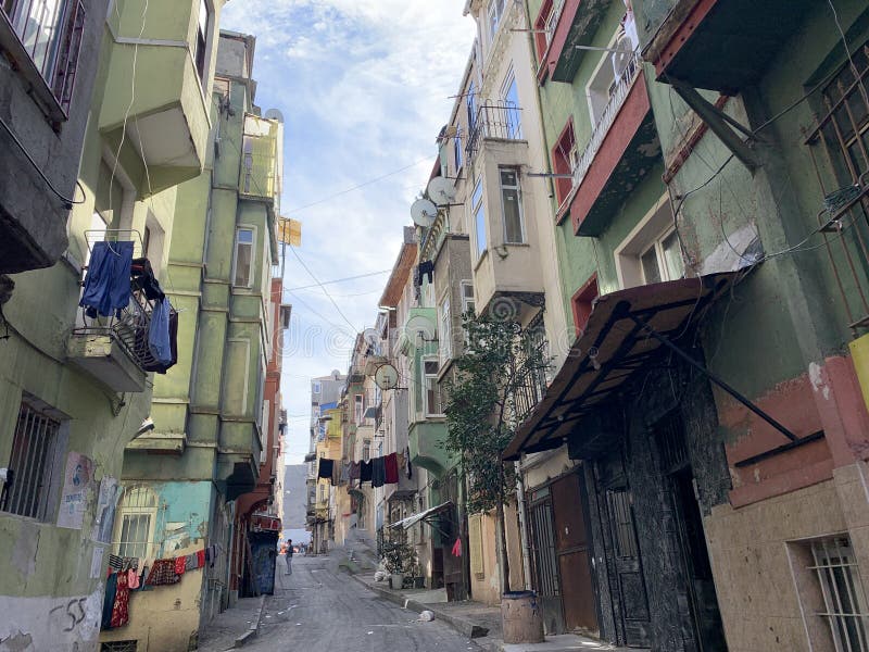 Poor district in istanbul editorial image. Image of shanty - 216984400
