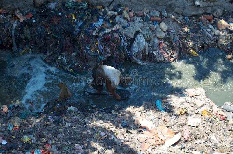Garbage Dump in Makkah, Saudi Arabia, Dec. 2016 Editorial Image - Image ...