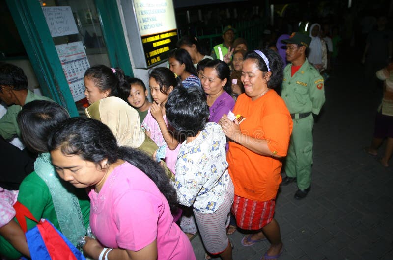 Poor people editorial photo. Image of rice, poor, solo - 43047371