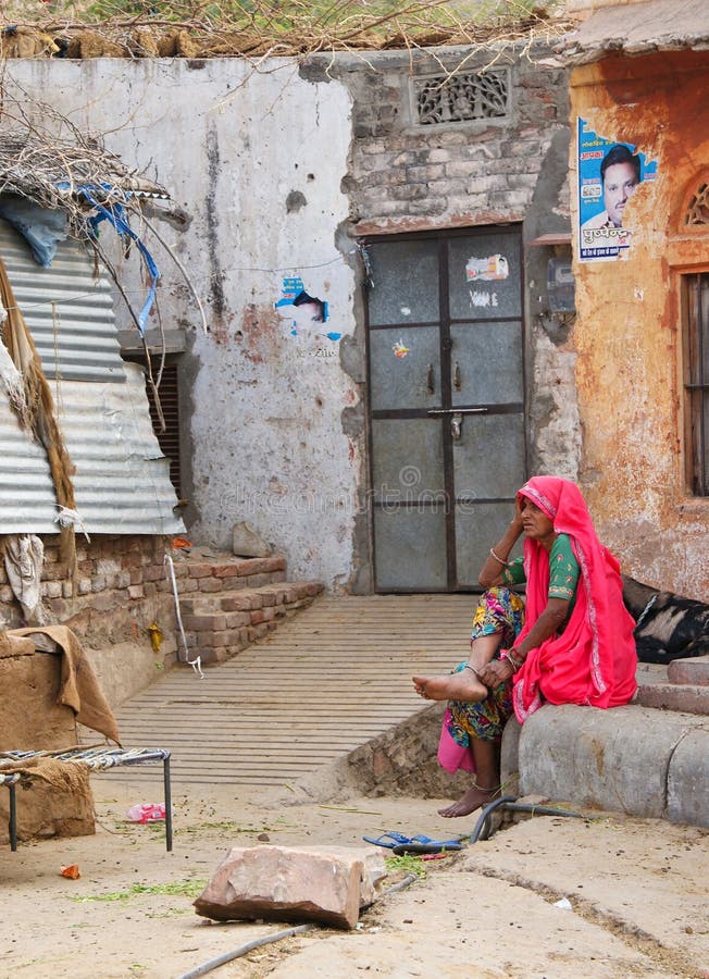 Poor, rural area in India editorial photography. Image of circle - 19850307