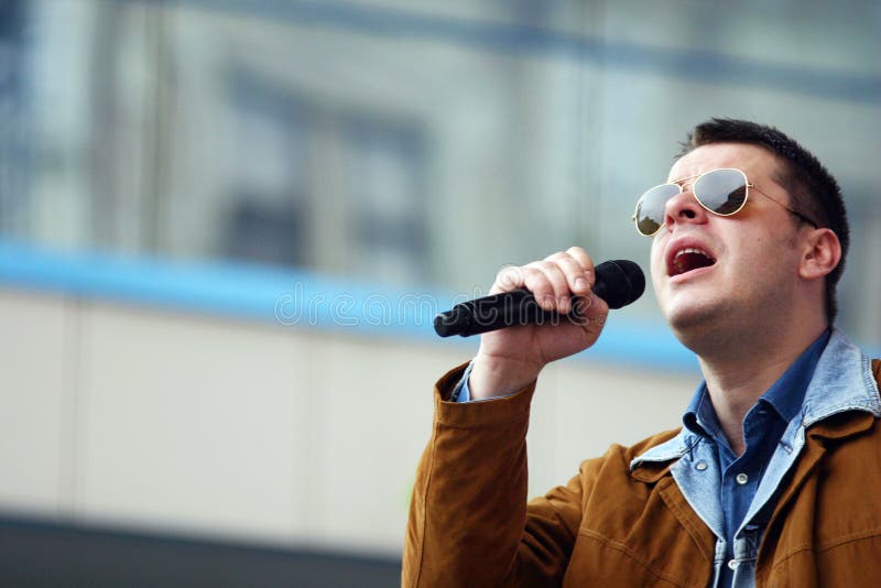 Pop singer editorial stock image. Image of popular, stage - 23509664