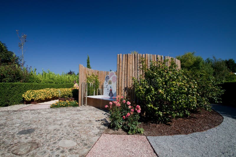 The Pop-Up Forest editorial photography. Image of forest - 23871572