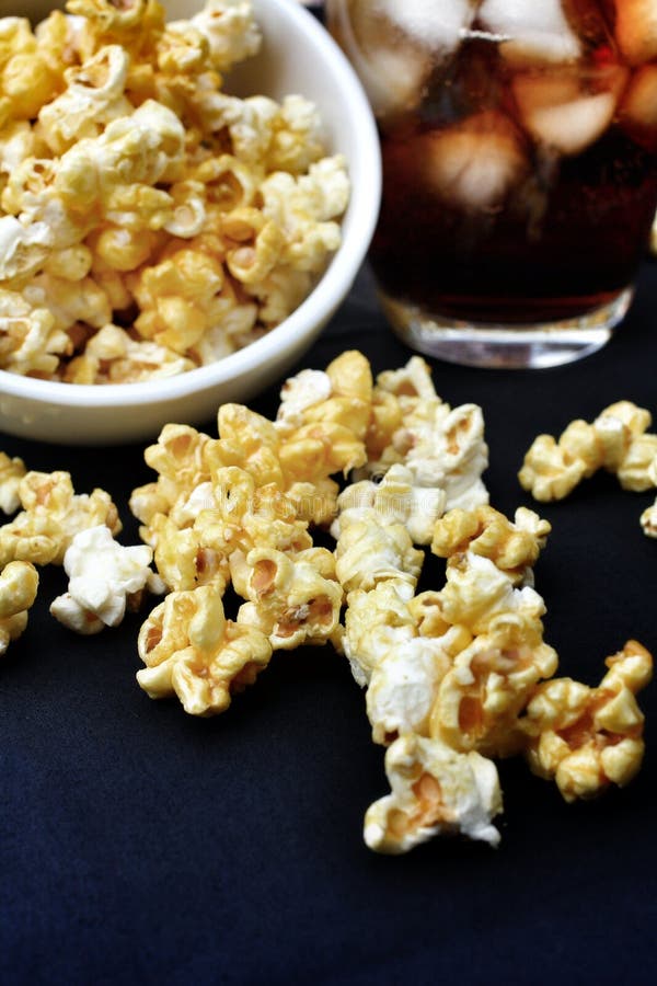 Popcorn and cola stock photo. Image of golden, kernel - 34561892