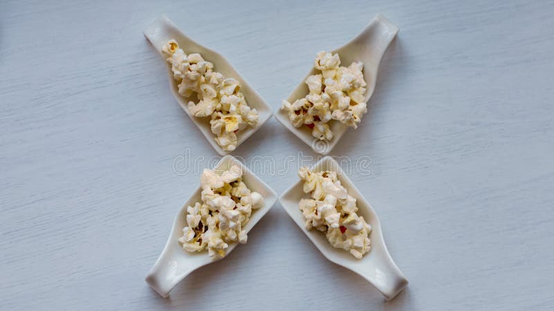 Popcorn samples. stock image. Image of cucharas, maashy - 111675633