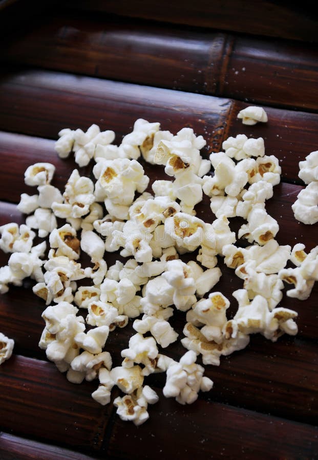 Popcorn on Wood Serving Tray Stock Photo - Image of snack, tray: 41977620