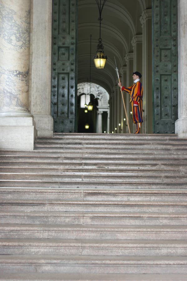 Swiss Guard Near St. PeterÂ´s Basilica in Rome, Italy Editorial Photo ...