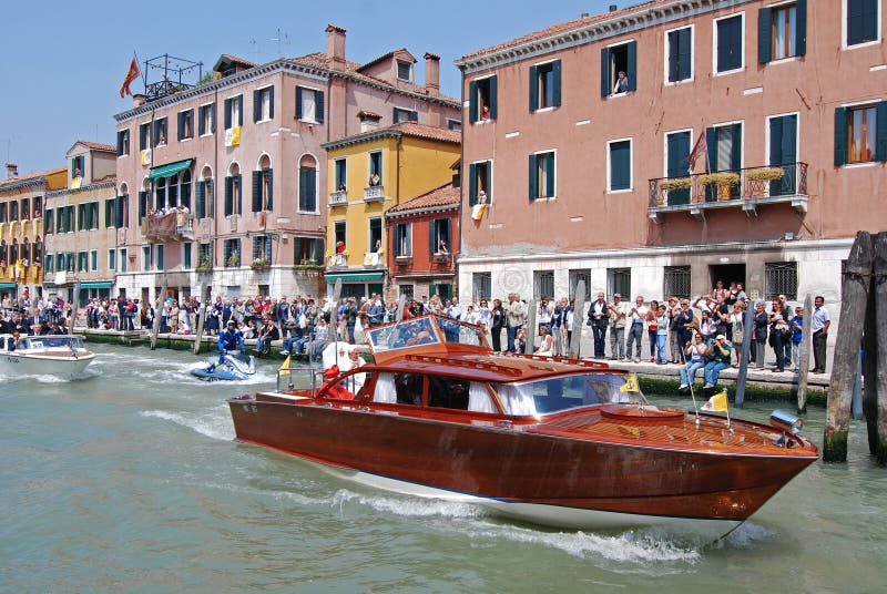 The Pope visits Venice editorial stock photo. Image of visit - 19576503