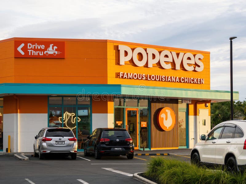 Popeyes Fast Food Restaurant Drive Thru Parking Stock Photos - Free ...