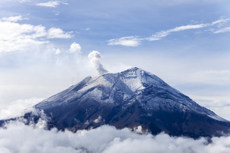 Aktiver Popocatepetl-Vulkan in Mexiko Stockfoto - Bild von gefahr ...