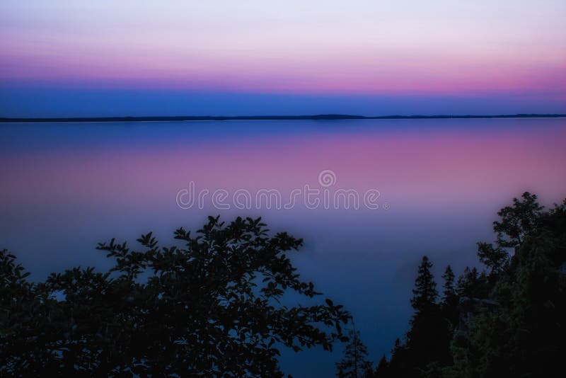 Por do sol cor-de-rosa imagem de stock. Imagem de rosa - 32891659