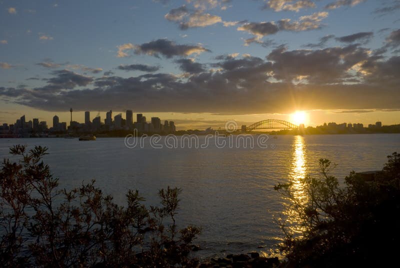 Por Do Sol Do Porto Da Cidade De Sydney Foto de Stock - Imagem de ...