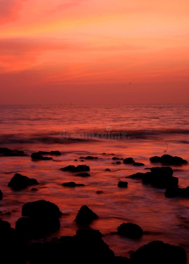 Por do sol em Goa, India. foto de stock. Imagem de dourado - 827994