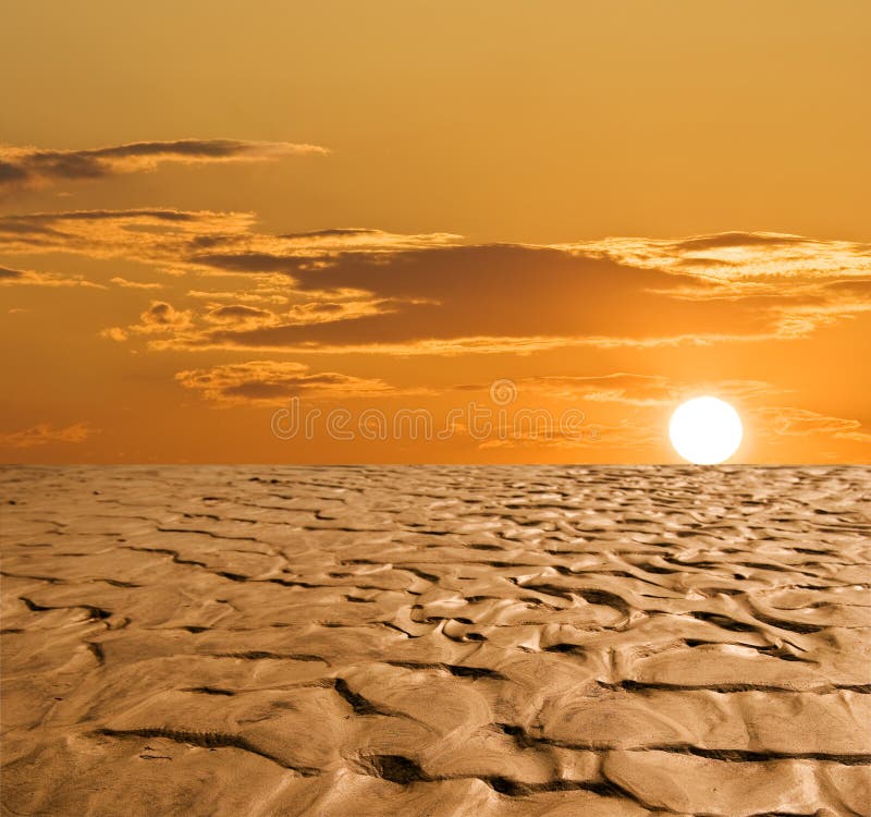 Por do sol no deserto imagem de stock. Imagem de extremo - 10856663