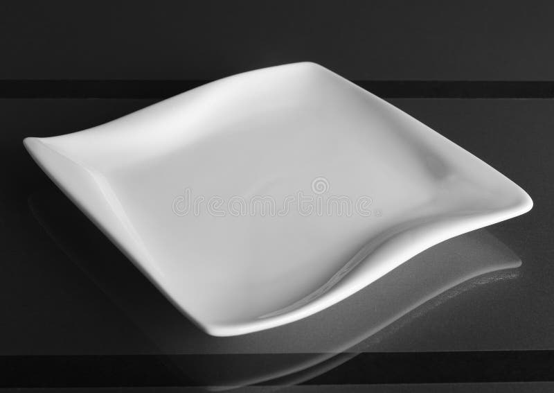 Porcelain Square Shallow Bowl Stock Image - Image of lunch, view: 86413925
