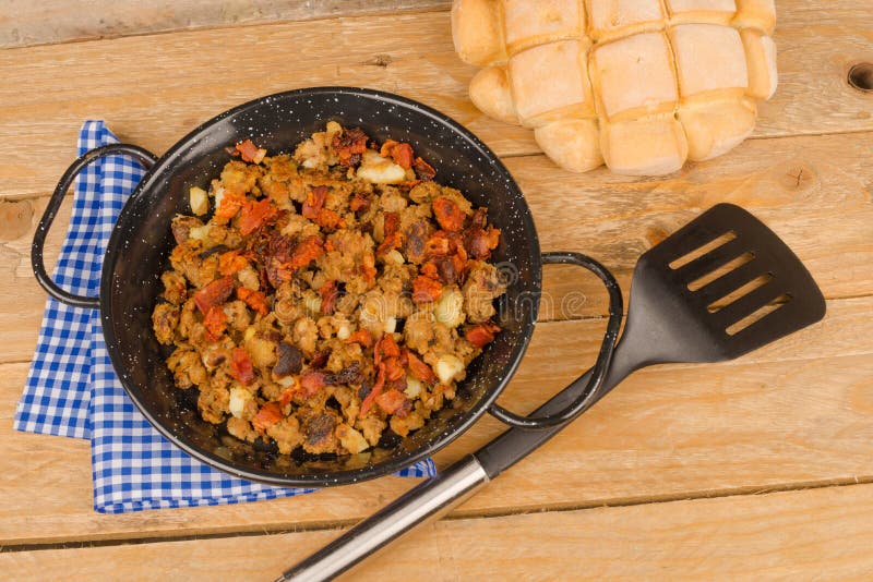 Migajas de pan foto de archivo. Imagen de cacerola, maneta - 14379380