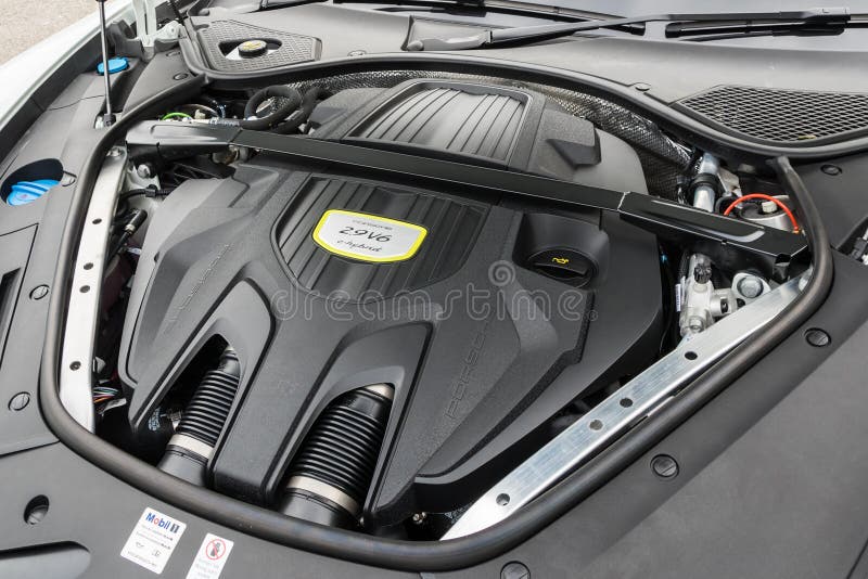 Porsche Panamera 4 EHybrid 2018 Engine Editorial Stock Photo - Image of ...