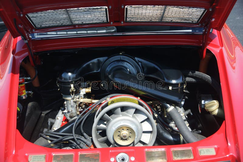 1967 Porsche 911s Engine Bay Editorial Photography - Image of vintage ...