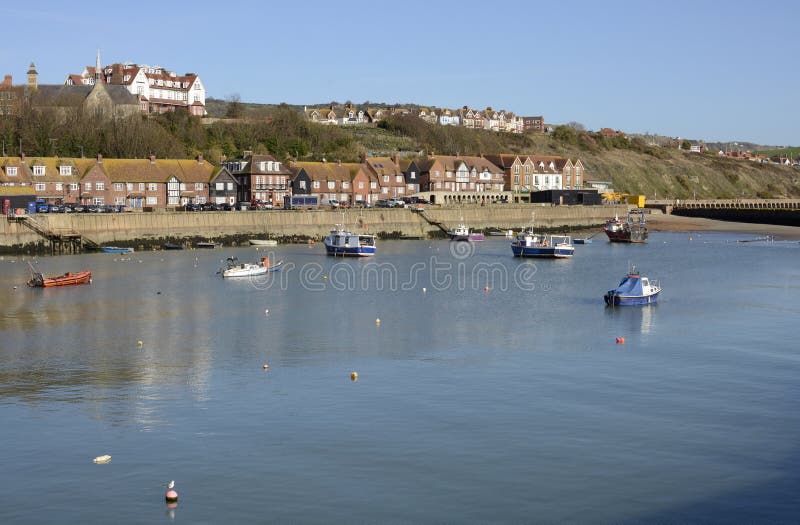 Plage Par Le Port De Folkestone. Kent. Angleterre Photo stock - Image ...