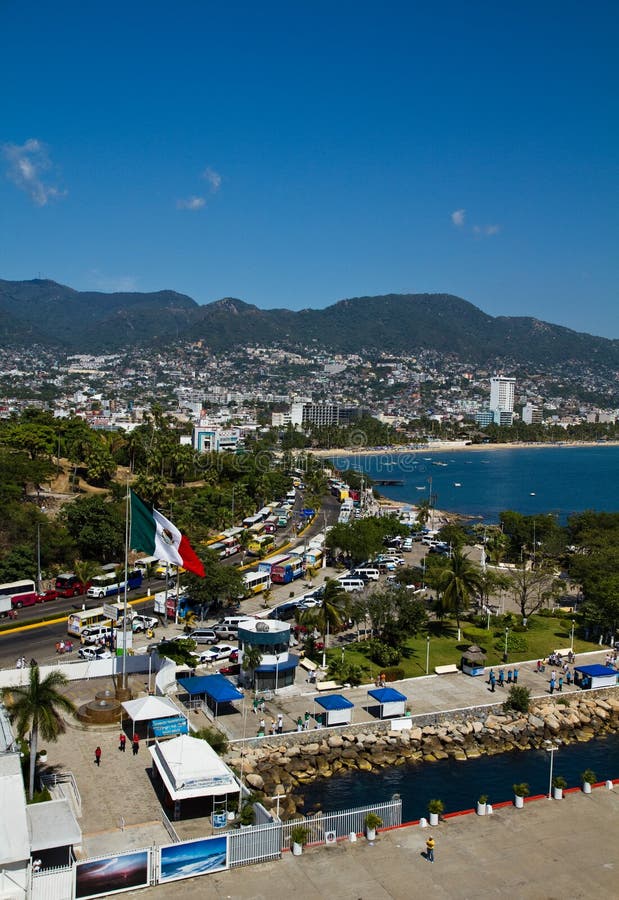 Port of Acapulco editorial stock photo. Image of aerial - 17076348