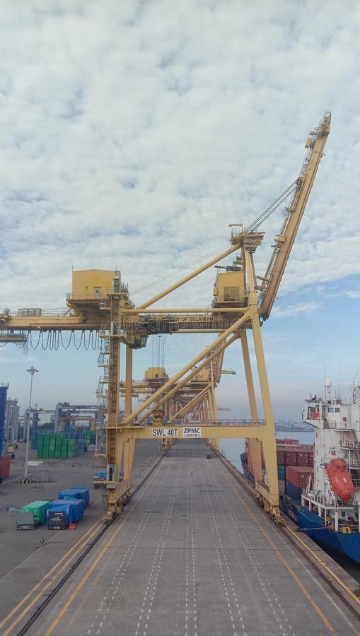 Port of Belawan editorial image. Image of infrastructure - 271088330