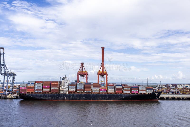 Port of Brisbane Docks editorial photography. Image of brisbane - 354852667