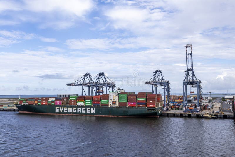 Port of Brisbane Docks editorial image. Image of dock - 354852675