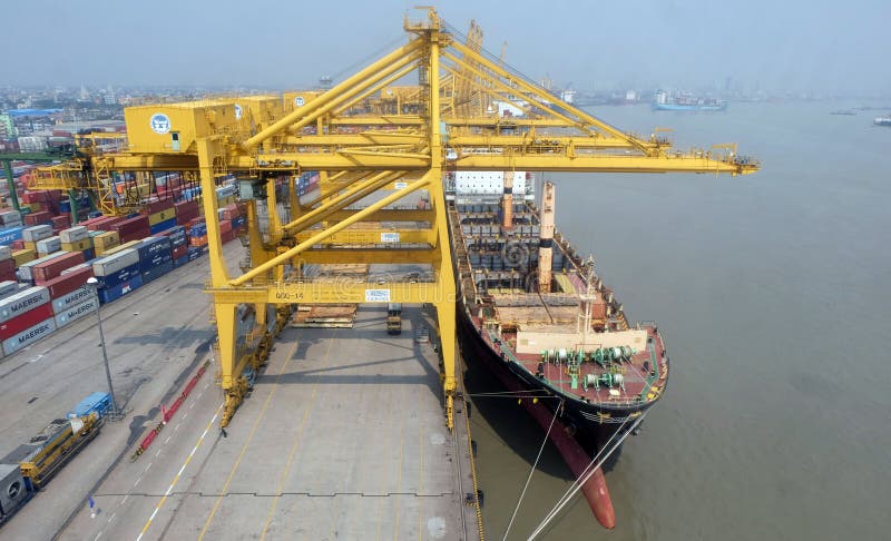 Port Cargo Crane and Container Terminal for Loading Bulk Cargo of Iron ...