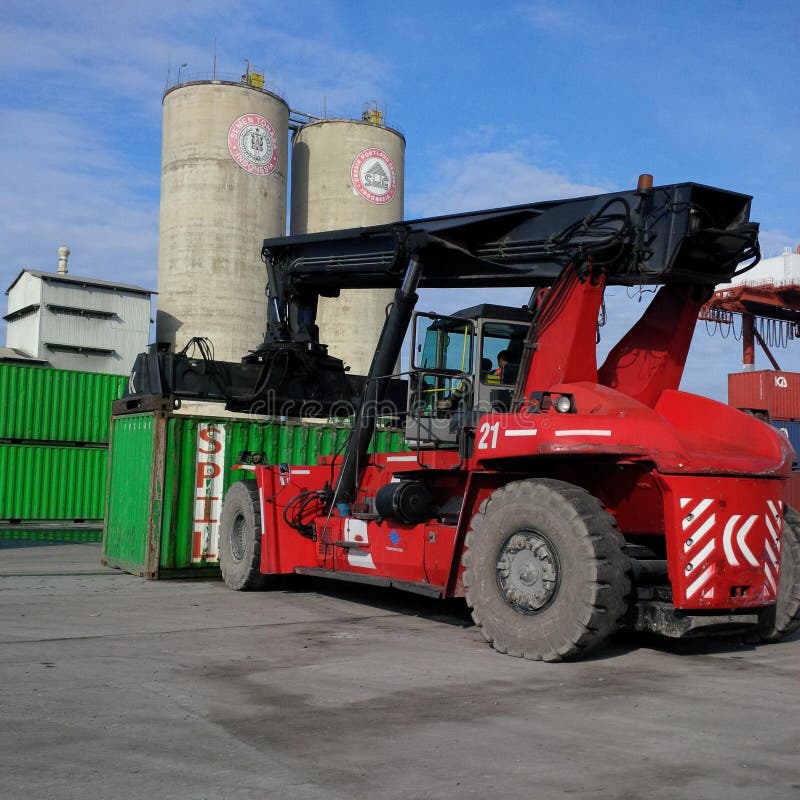 Port Container Lifting Heavy Equipment Editorial Stock Photo - Image of ...