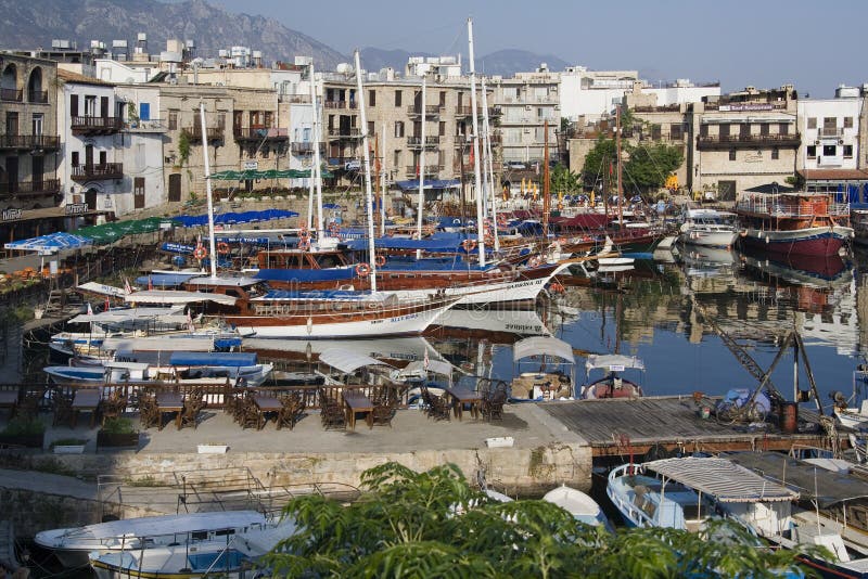 Port De Kyrenia - Chypre Turque Photo stock éditorial - Image du ...
