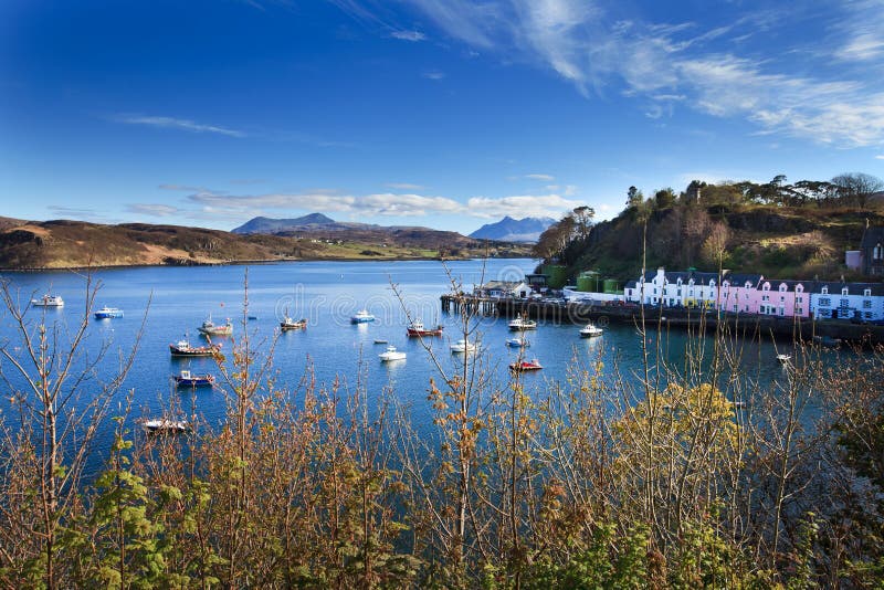 Portree image stock. Image du compartiment, océan, côte - 1271145