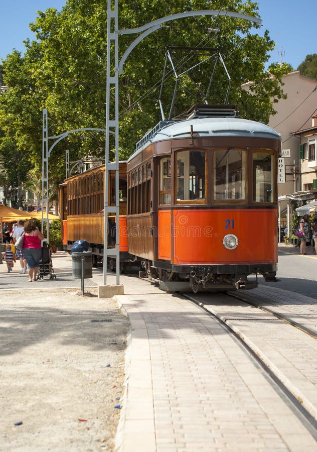 Soller Tram editorial photography. Image of carriage - 34575902
