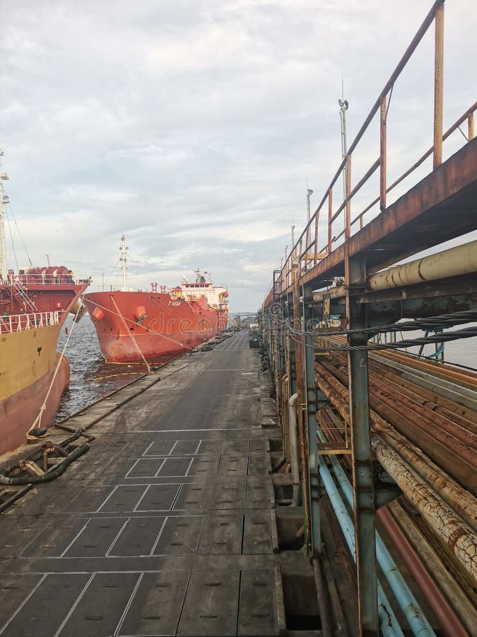 Port of Dumai for Loading and Discharge Editorial Photography - Image ...