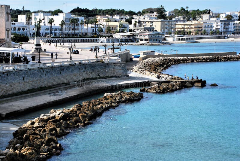 Port Et Architecture Typique Dans Otranto Image stock - Image du été ...