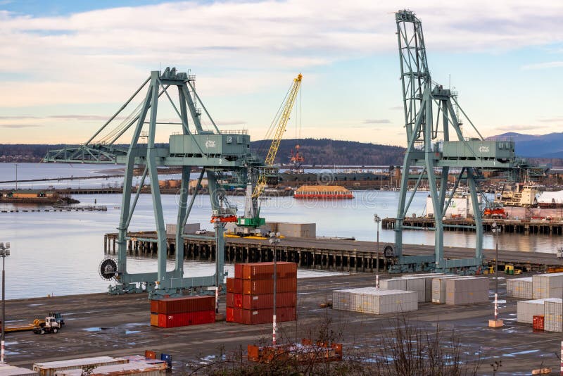Port of Everett Cranes editorial photo. Image of seaport - 266511736