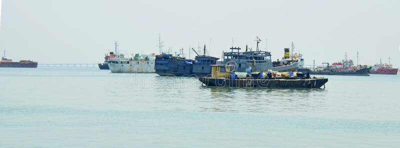 Port editorial image. Image of architecture, industry - 90630630